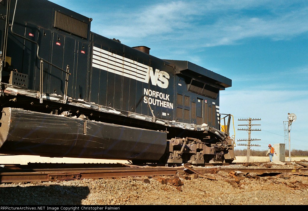 NS"9361 Derailed